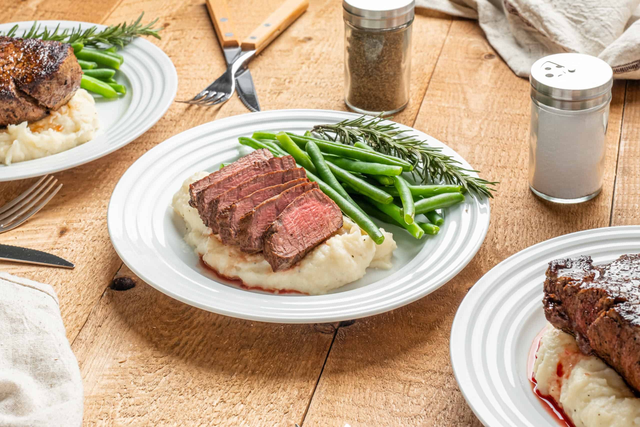 Fancy Garlic Butter Filet Mignon - Truly Recipes